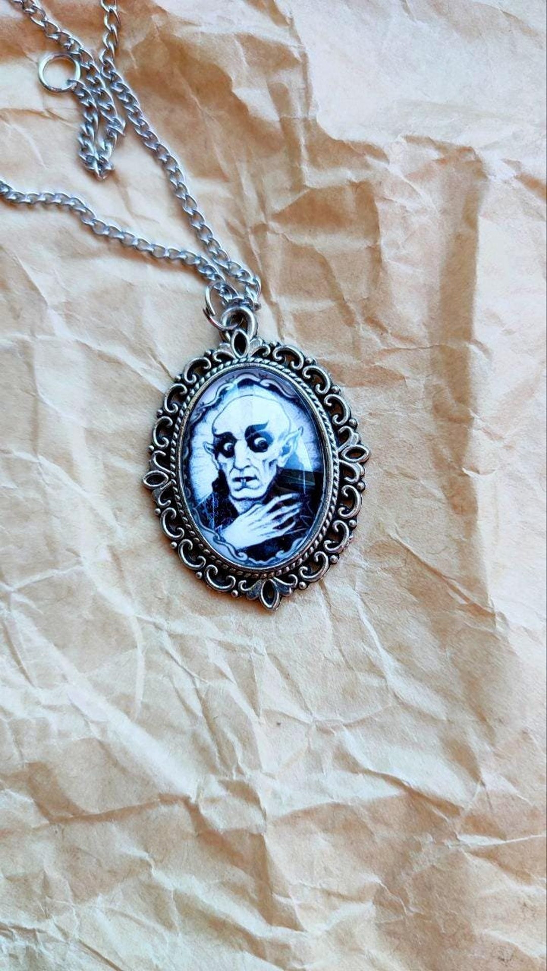 Nosferatu Necklace Sharm, Dracula Necklace Pendant, Classic Vampire ...