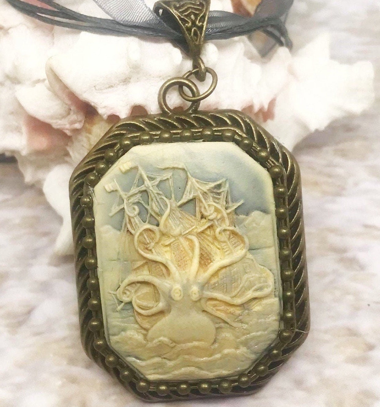Octopus Kraken Cameo Necklace, Octopus Necklace, Beach Necklace - Etsy