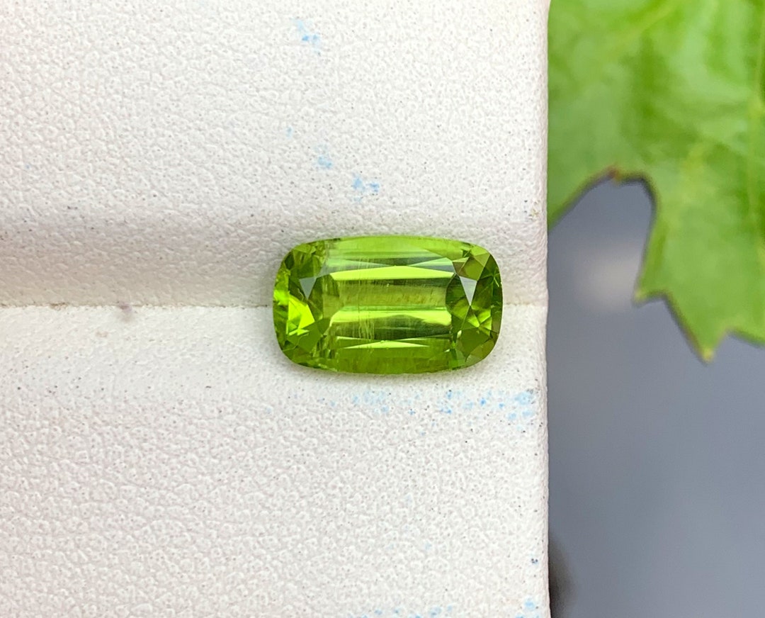 Peridot Cut Stone for Engagement Ring , Genuine Cushion Cut Apple Green ...