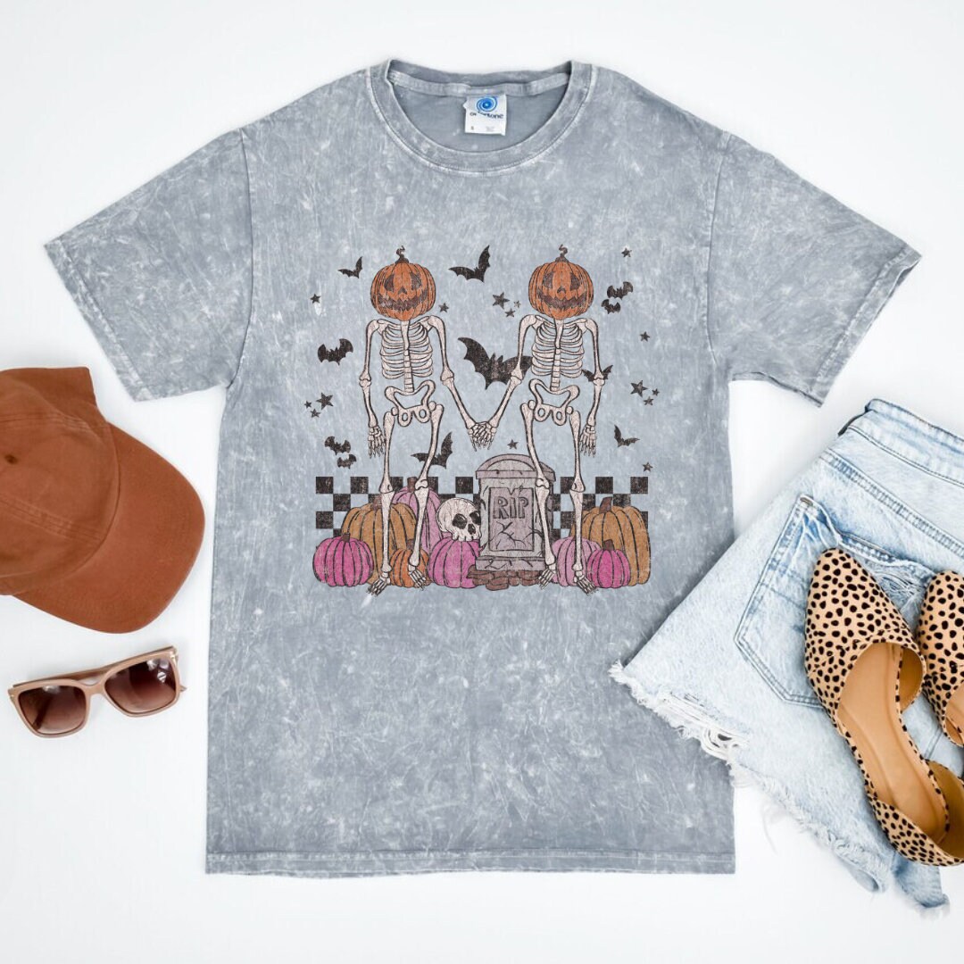 Skeleton Besties Halloween Mineral Wash T-shirt Vintage Style Halloween ...