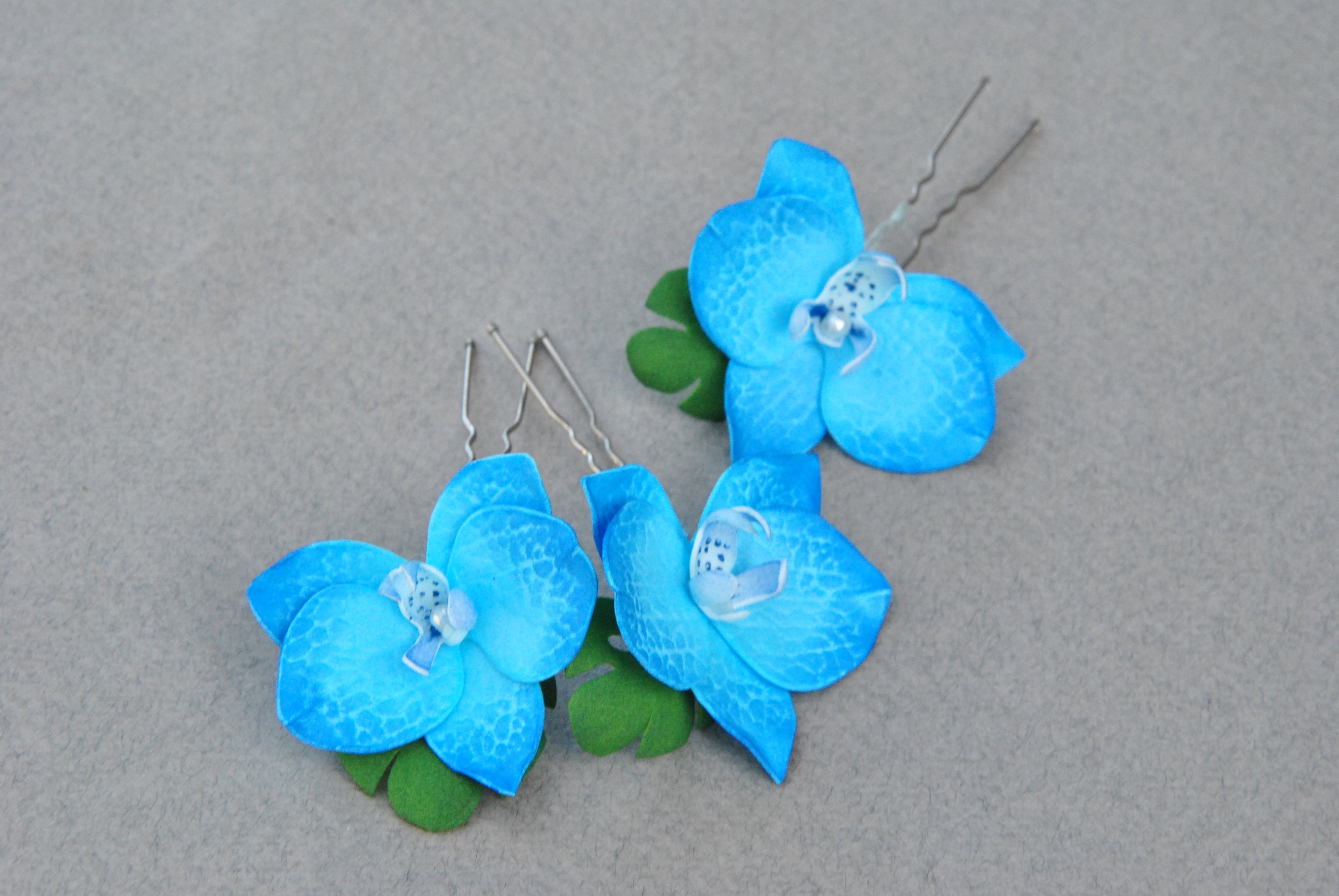 Blue orchids hair pins Hawaiian wedding hair piece Tropical | Etsy