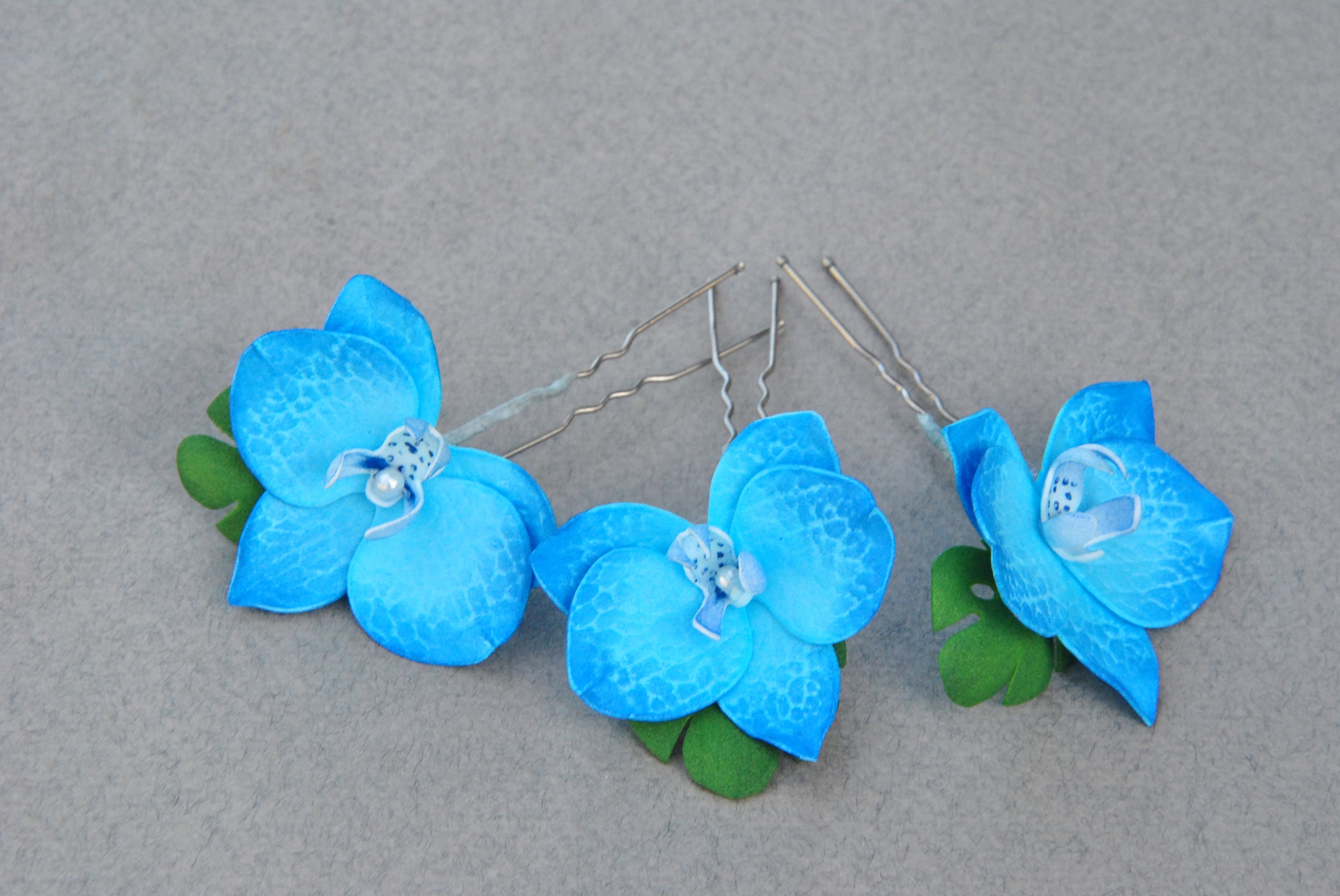 Blue orchids hair pins Hawaiian wedding hair piece Tropical | Etsy