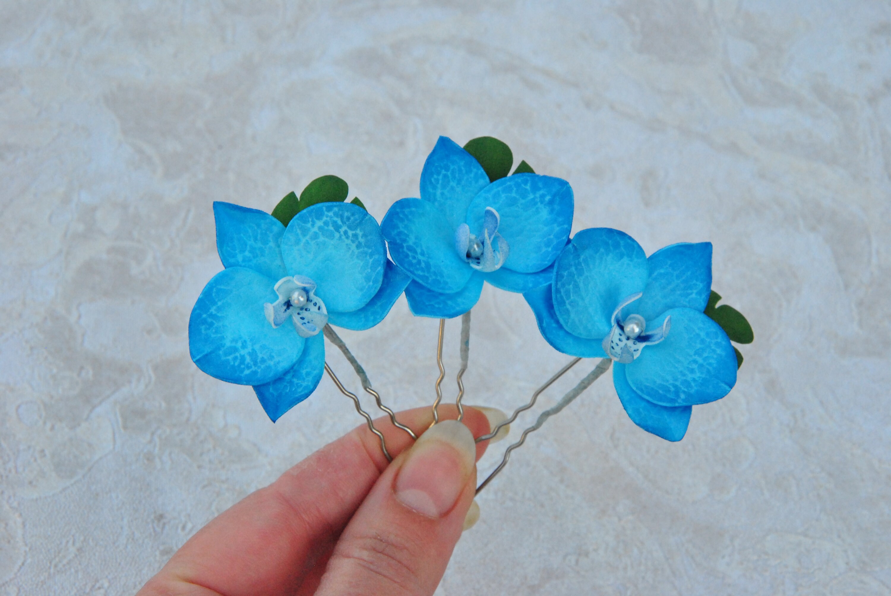 Blue orchids hair pins Hawaiian wedding hair piece Tropical | Etsy