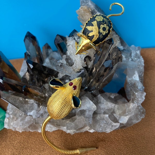 Vintage Mouse Pin - Etsy