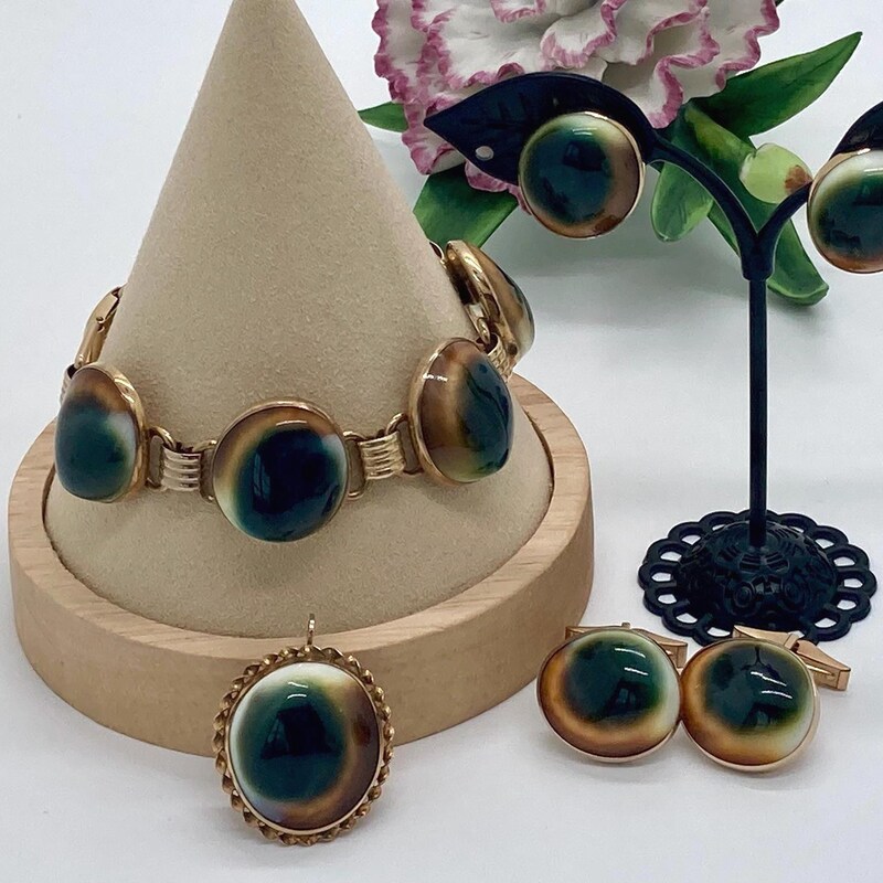 Operculum Jewelry - Etsy