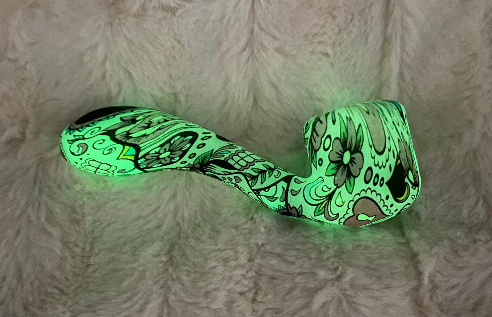 Glow in the Dark Pipe, Glow Pipe, Silicone Pipe, Unbreakable Pipe, Pipe ...