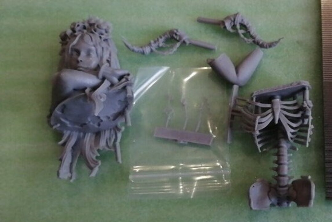 Dark Female Resin Bust Model Unpainted Miniature Adult Figure Scale 1/ ...