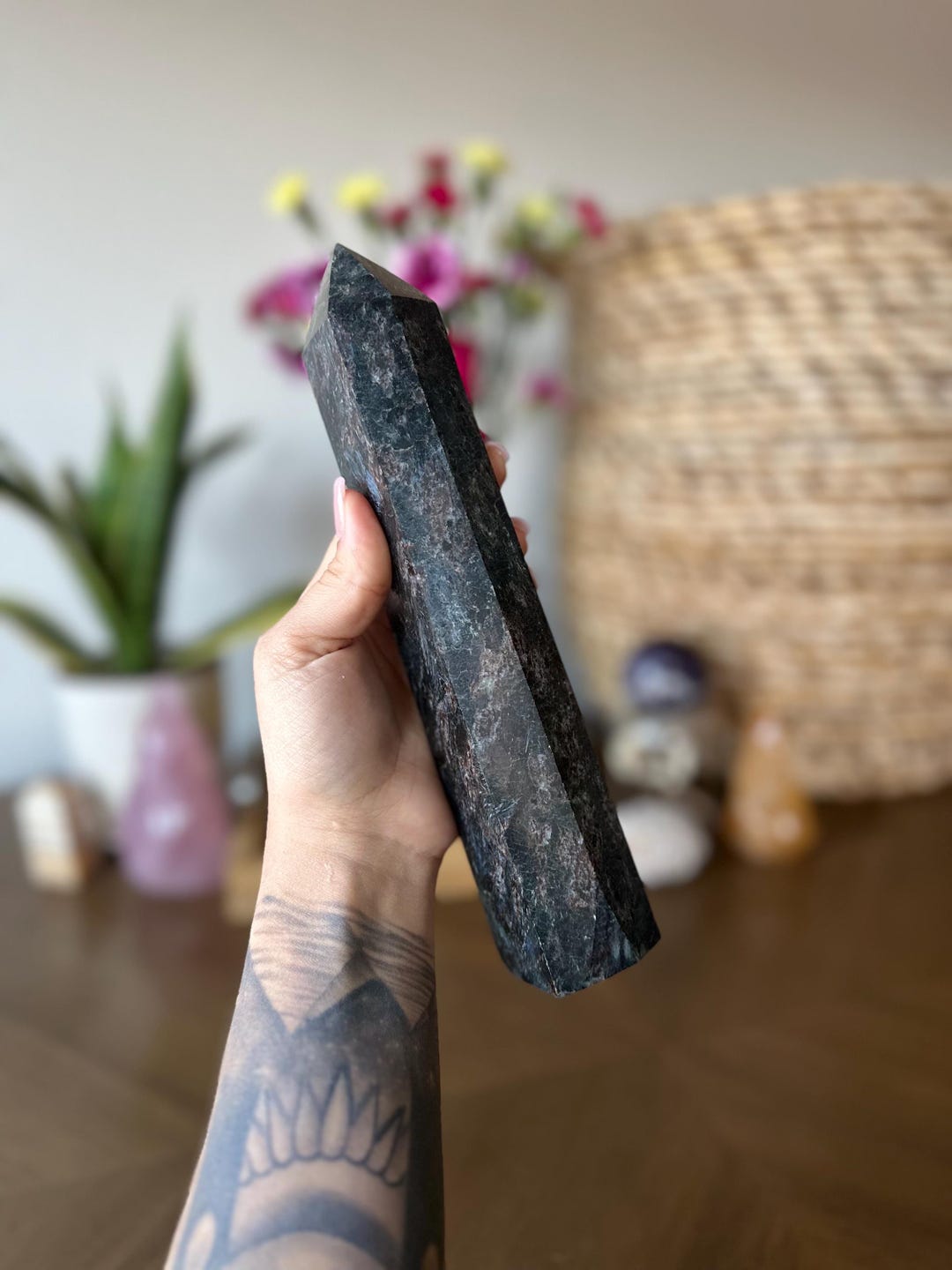 Blue Arfvedsonite Tower | Arfvedsonite Garnet Point | Firework Stone ...
