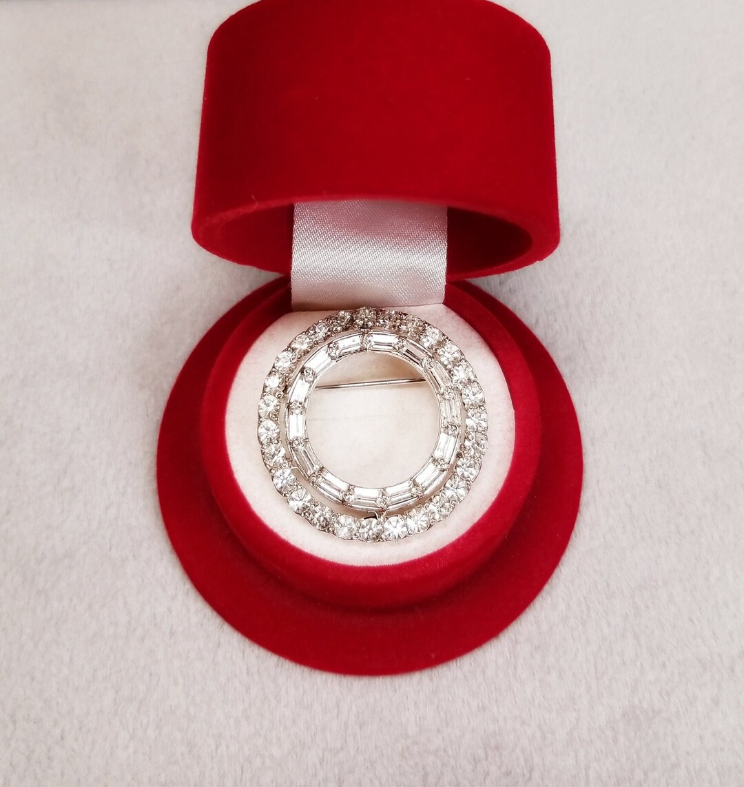 Vintage KEYES Clear Rhinestone Circle Silver Plated Brooch Pin, Made in ...