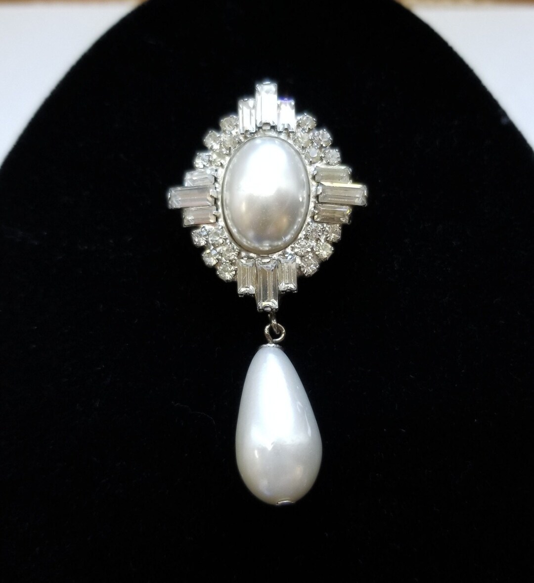 Maltese Cross Pattern Prong Set Rhinestones Faux Pearl Dangle Brooch ...