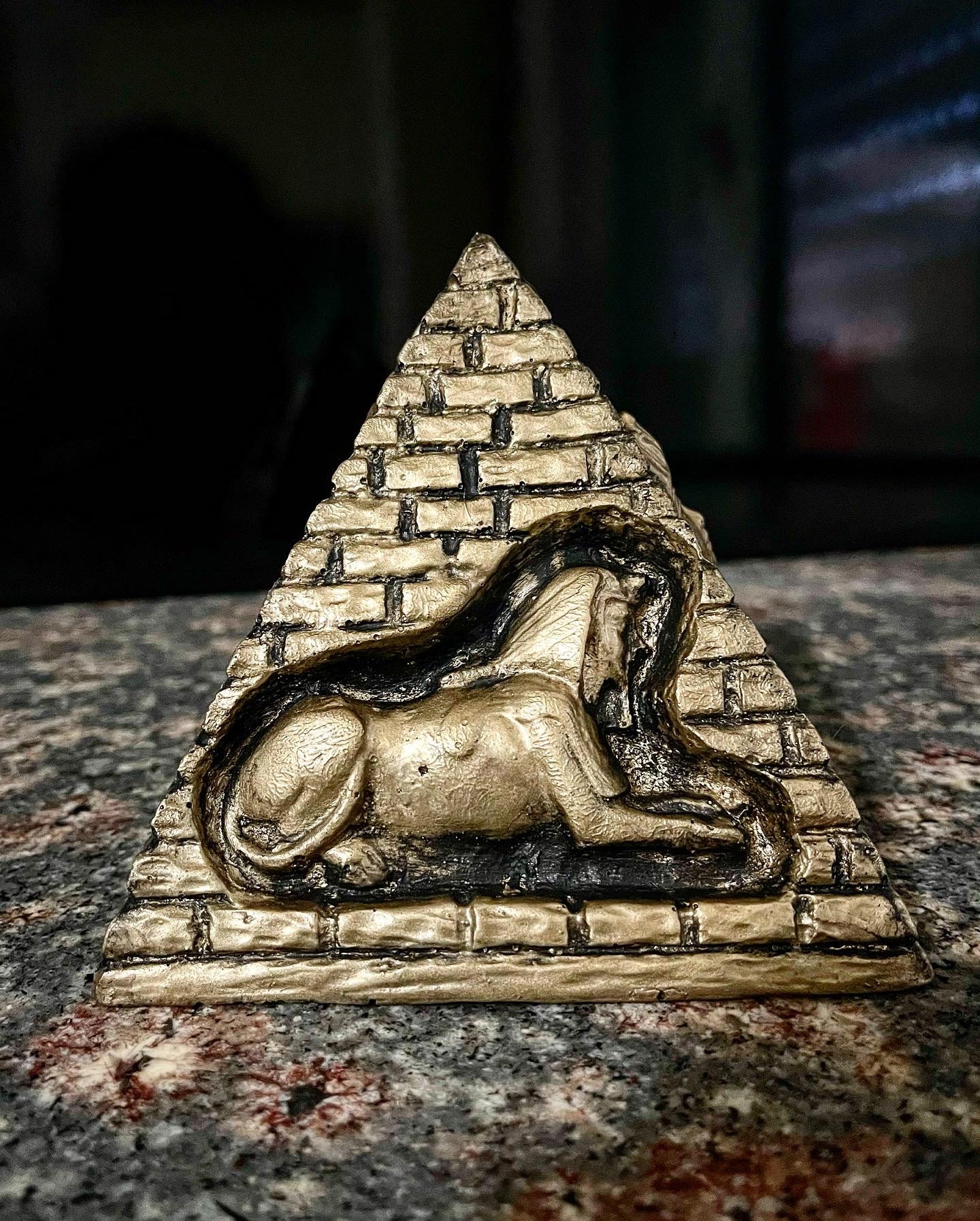 Ancient Egyptian Pyramid Sculpture , Embossed Egyptian Pyramid Figurine ...