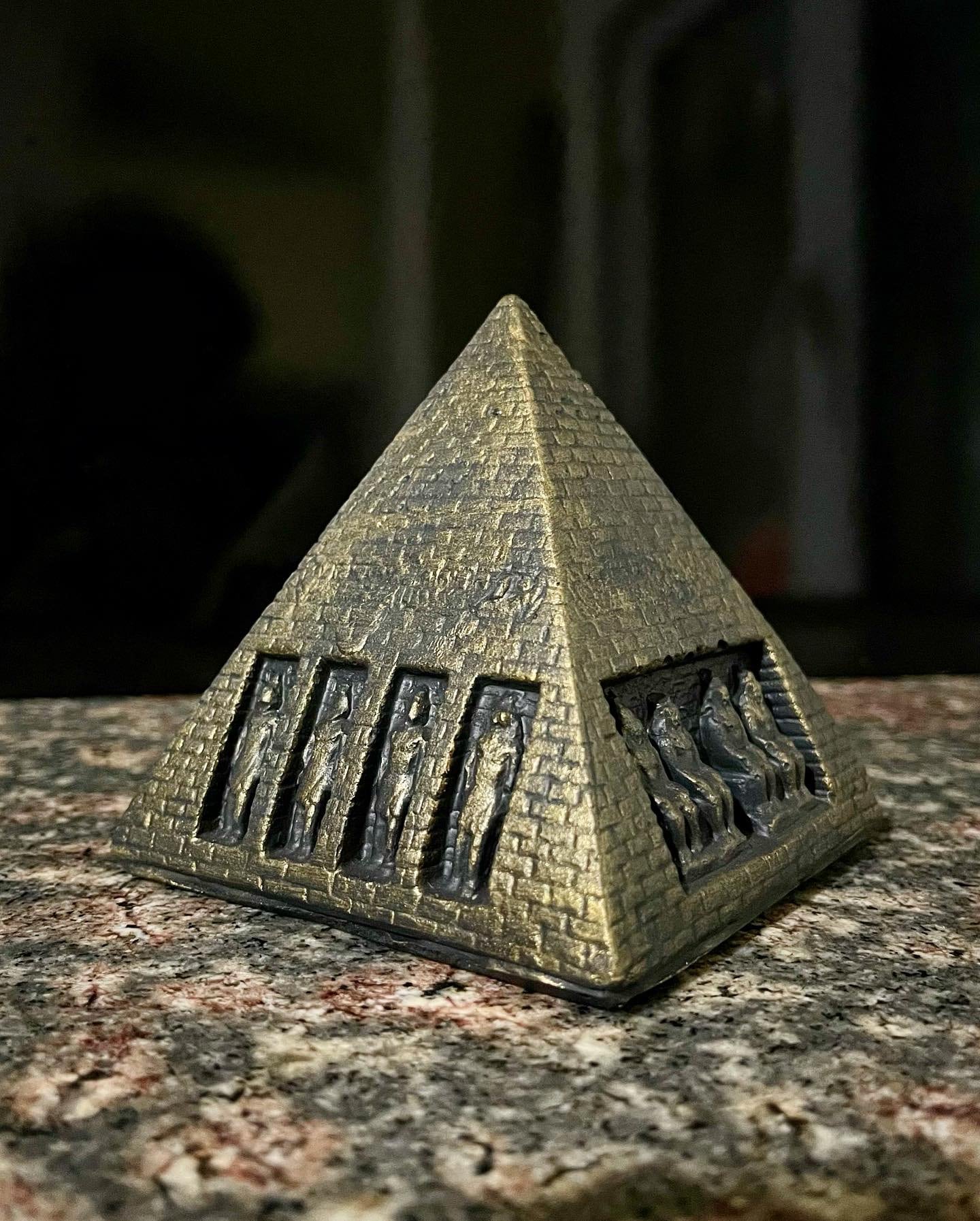 Egyptian Pyramid Sculpture Ancient Egyptian Statue Greek Mythology ...