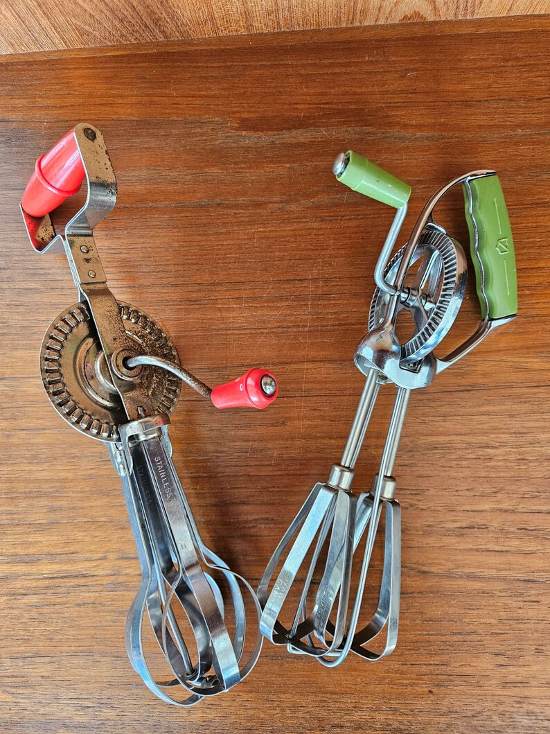 Vintage Hand Beaters Mixer Retro Kitchenware Red or Avocado Green ...