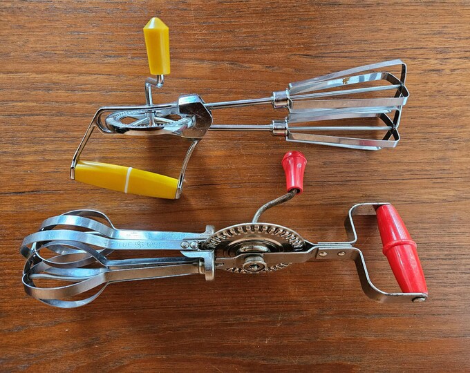 Vintage Hand Beaters Mixer Retro Kitchenware Red or Harvest Gold ...