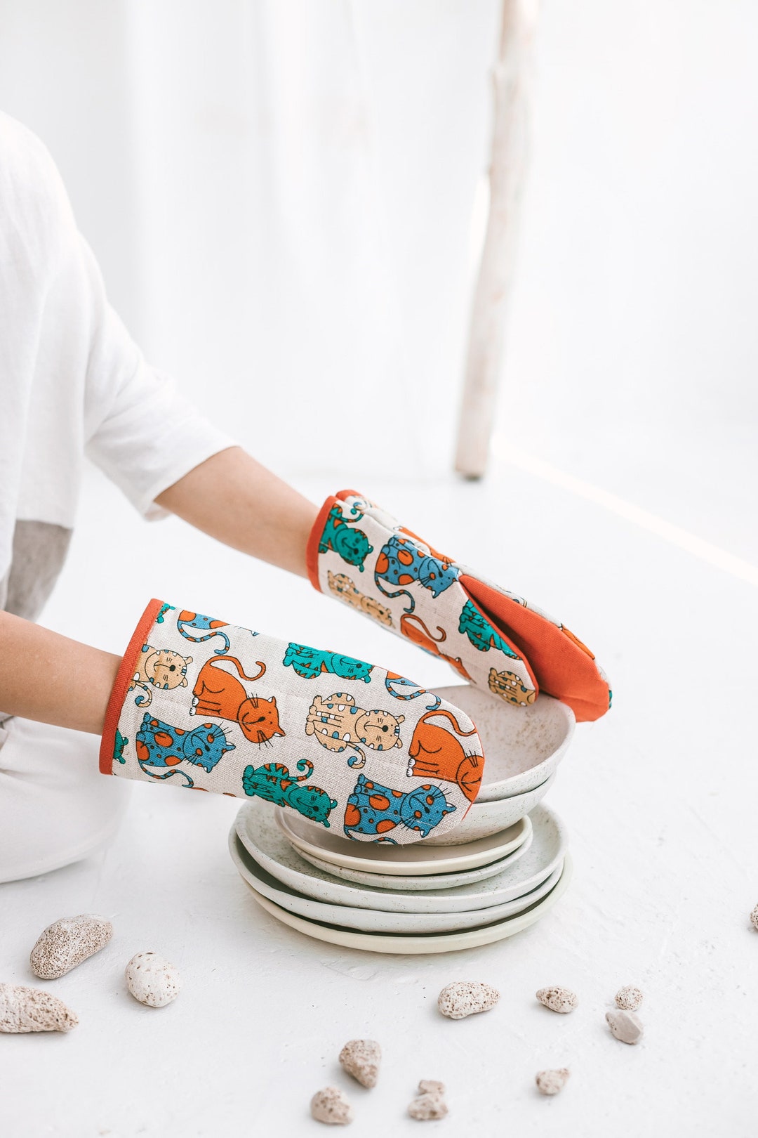 Large Linen Kitchen Mitt With Cats • Handmade Cooking Glove • Pot ...