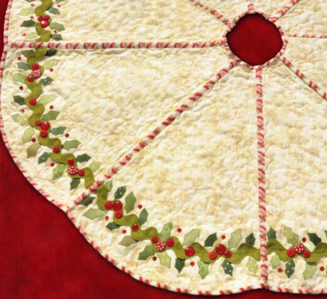 Holly & Berries Tree Skirt Pattern by Jennifer Bosworth - Etsy