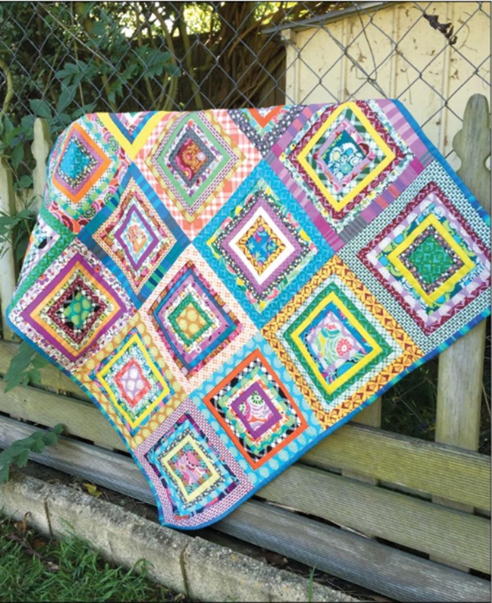 Pleated Log Cabin Quilt Pattern From Lynne Wilson Designs - Fabric Not ...