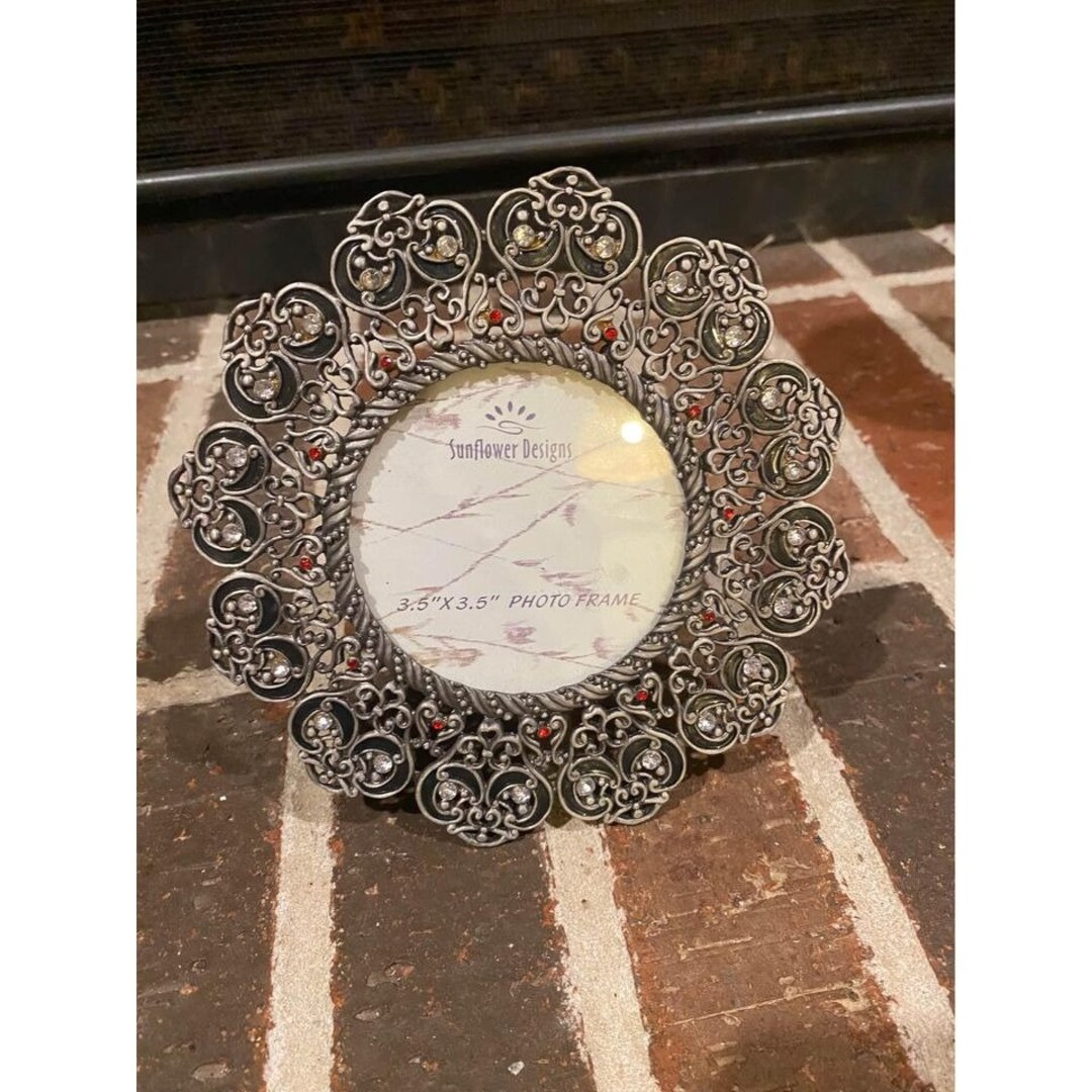 Stunning Vintage Ornate Jeweled Flower Shaped Lace Style Frame Picture ...