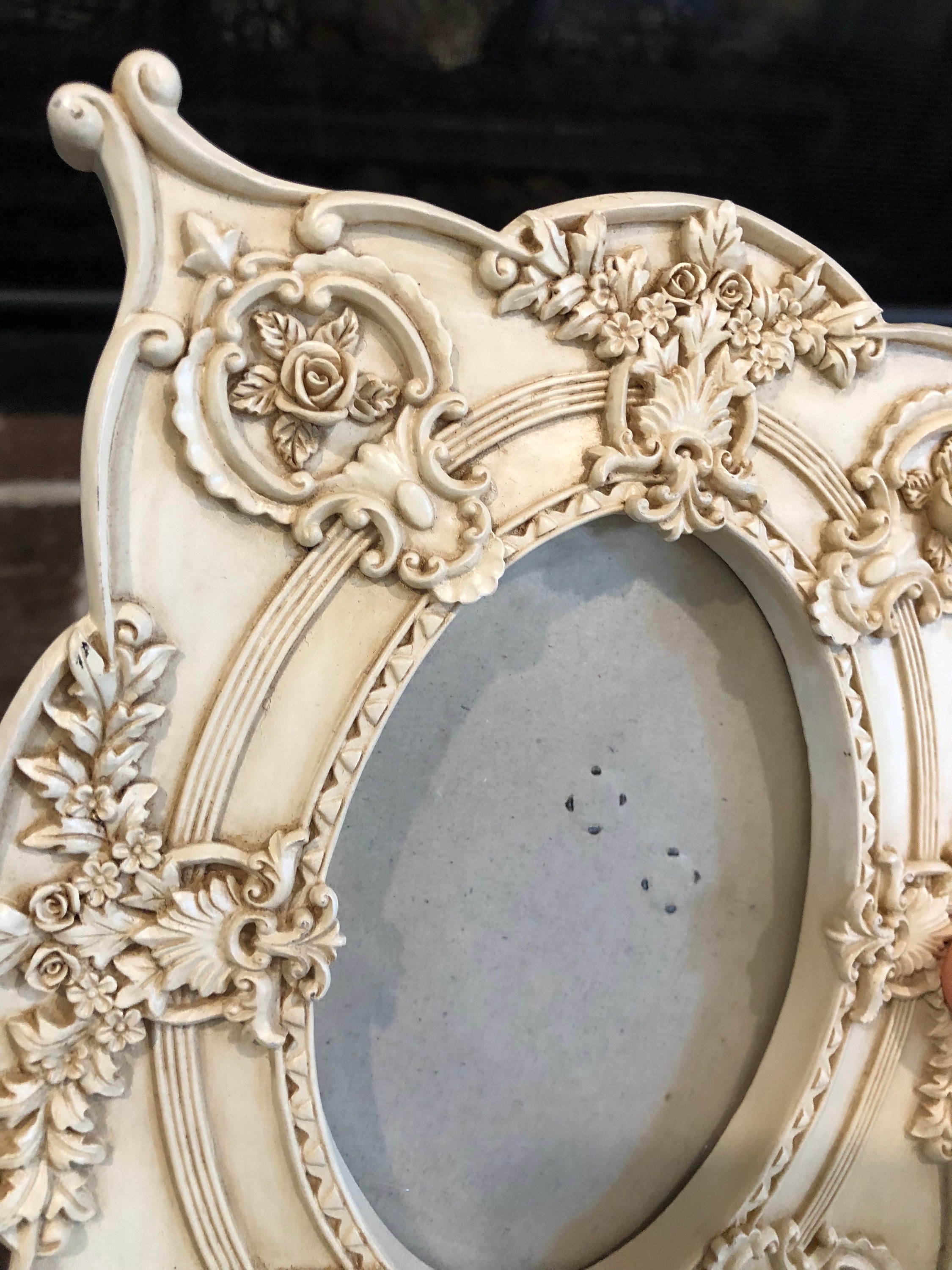 Adorable Vintage Cream Victorian Style Floral Roses Detail Oval Frame ...