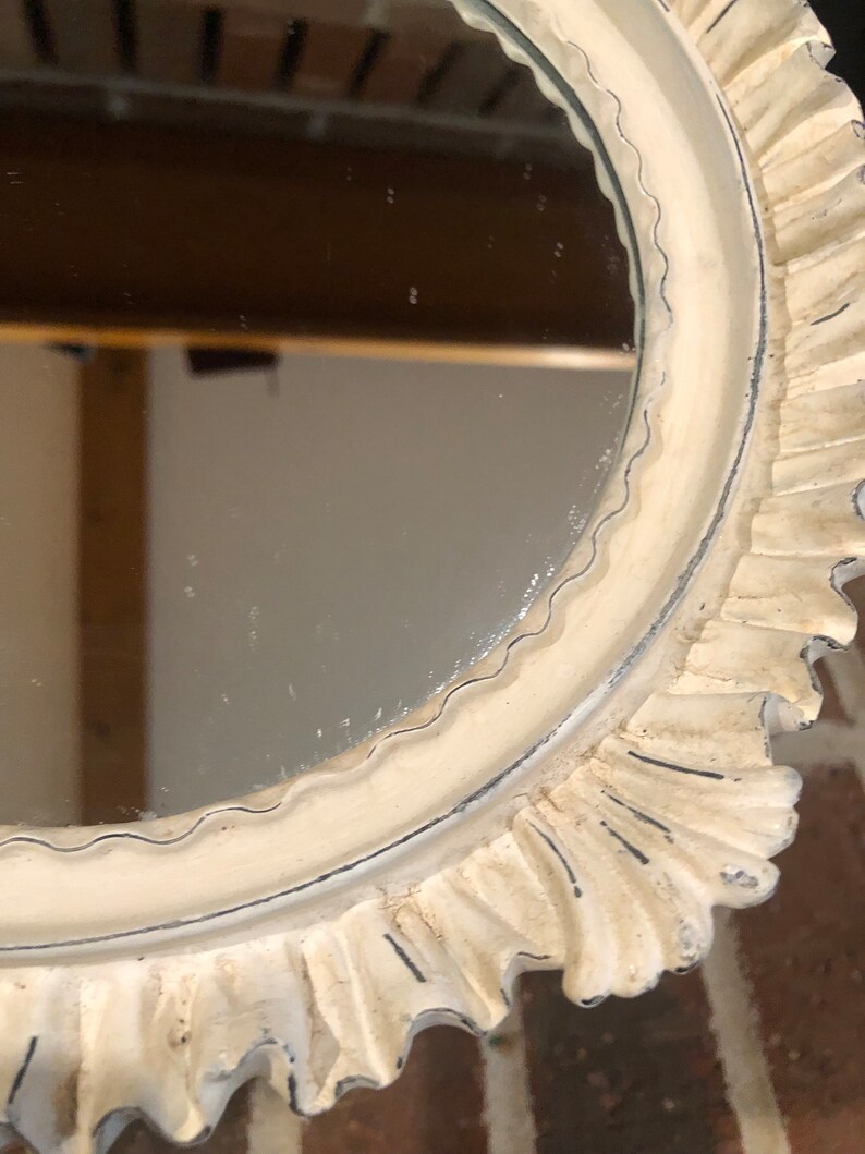 Adorable Vintage Round Cream Ornate Mirror 9.5 Tall - Etsy