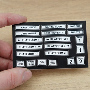 Model Railway Platform Sign Set - OO Gauge Station Signs Pack - 1:76 ...