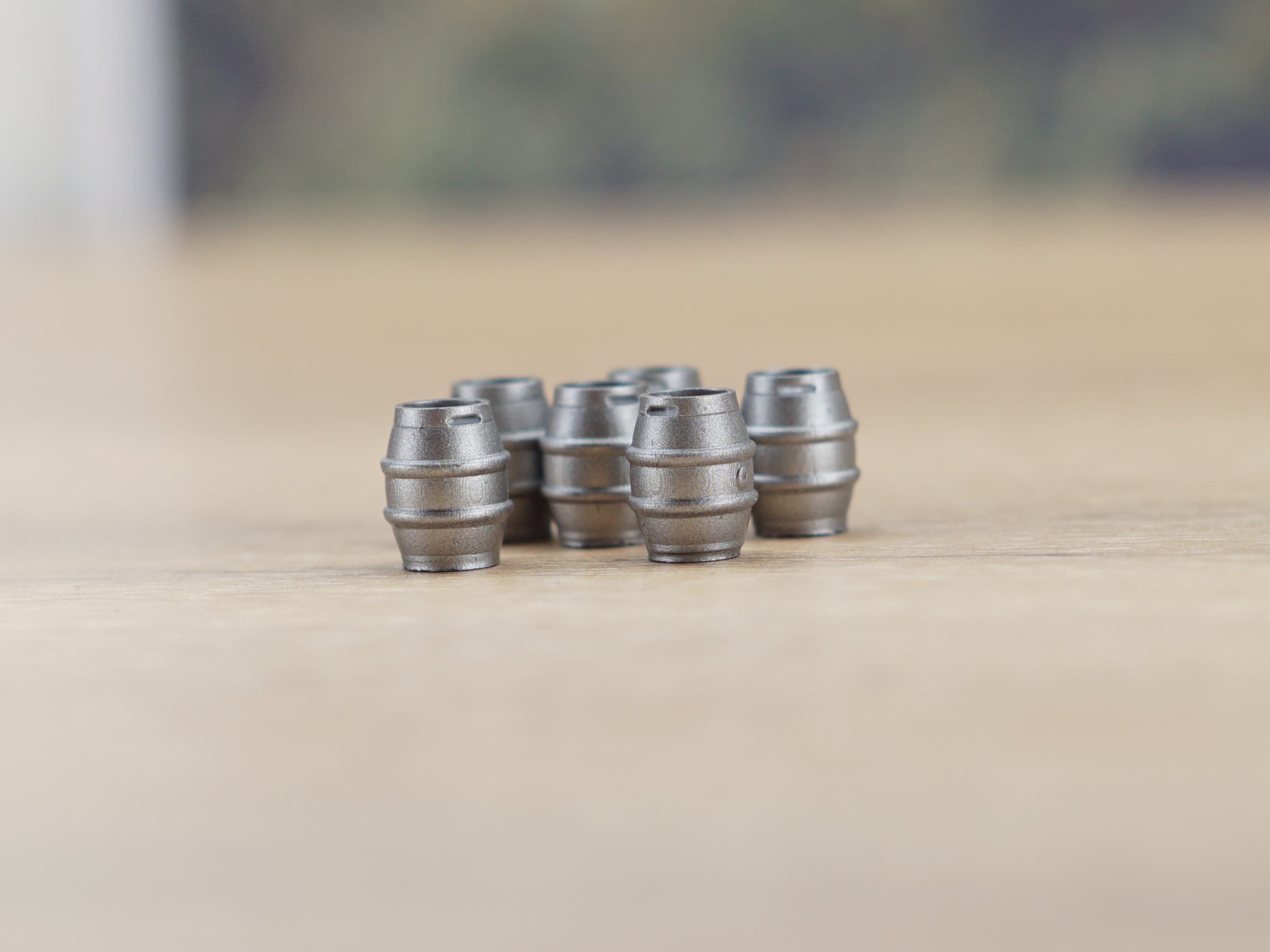 Model Railway Beer Kegs - OO Gauge Metallic Barrels - Hornby 1:76 Scale ...