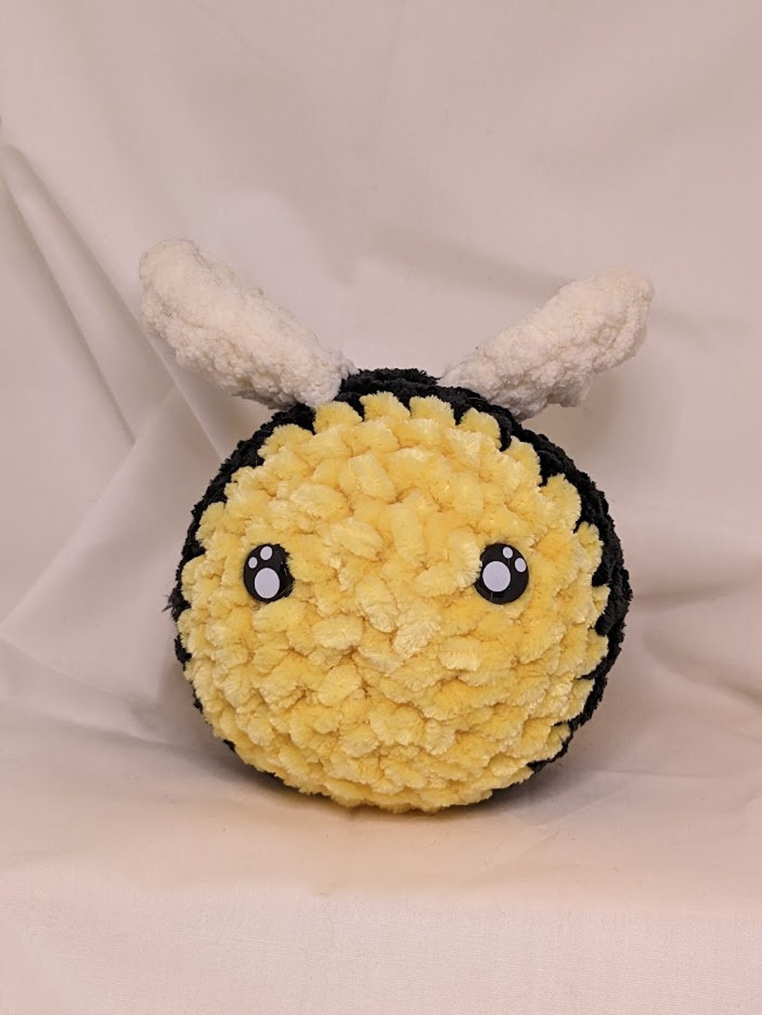 Crochet Bee, Amigurumi, Bee Plushie - Etsy