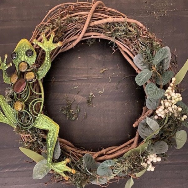 Frog Wreath - Etsy