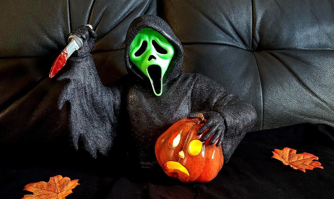 Handmade Ghostface Scream Lantern Statue Stab Glow in the Dark Mask ...