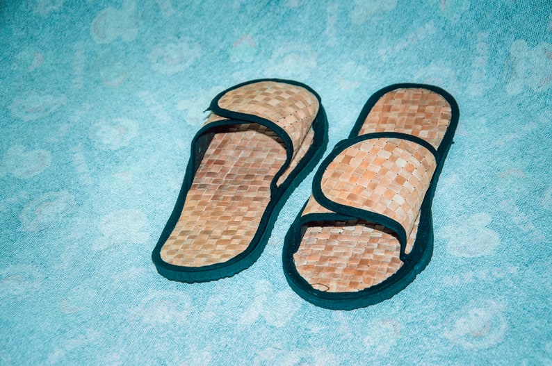 Eco Friendly Coconut Leaf Slippers - Etsy