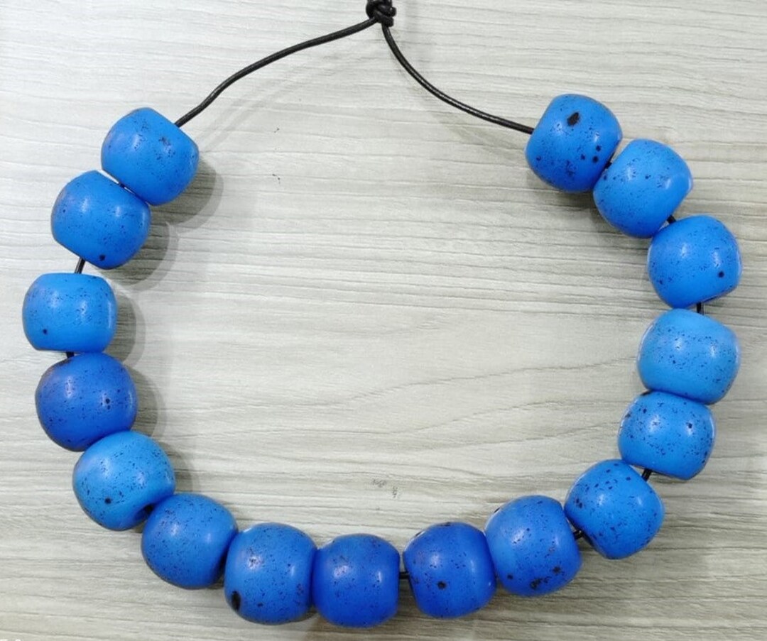 Old Glass Beads the 1960s - Strand With 16 Blue Beads - Vintage ...