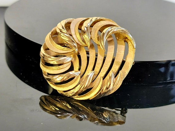 Large gold Trifari leaf brooch ,Trifari jewelry broo… - Gem