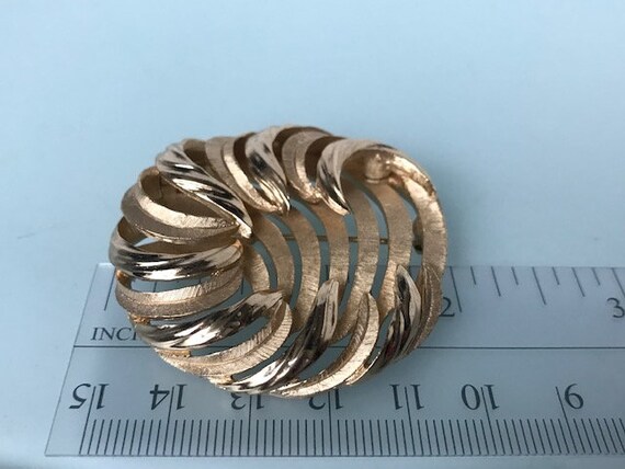 Large gold Trifari leaf brooch ,Trifari jewelry broo… - Gem