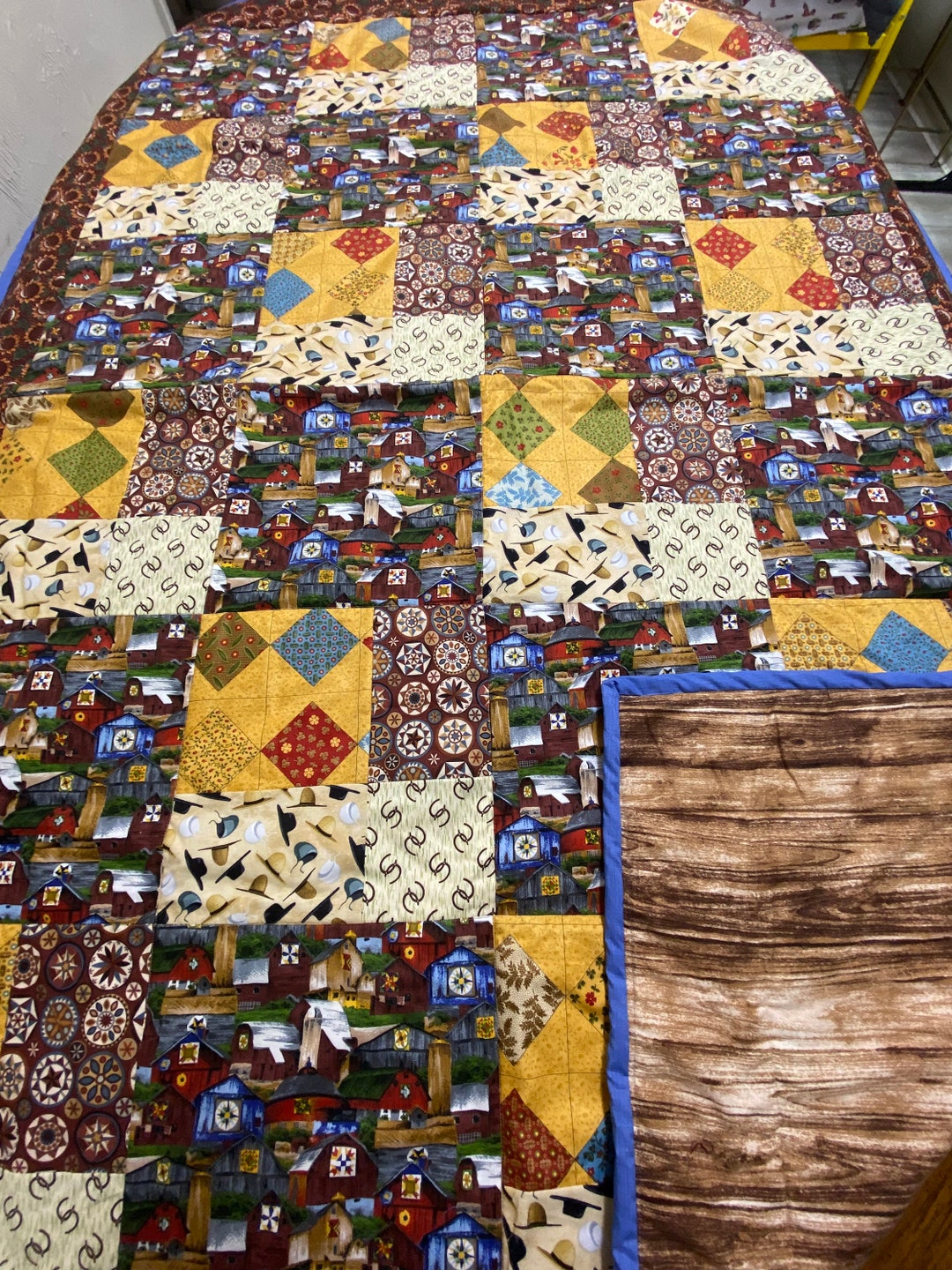 Amish Barns Handmade Quilt - Etsy