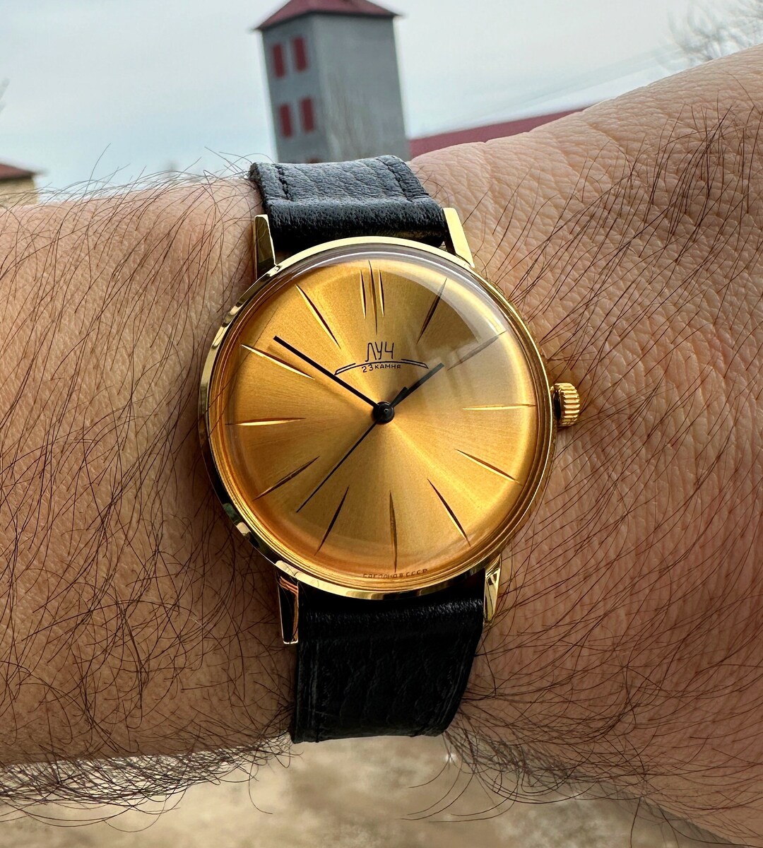 Luch luch De Lux Mechanical Watch From the 1960s, Ultra Thin Watch - Etsy