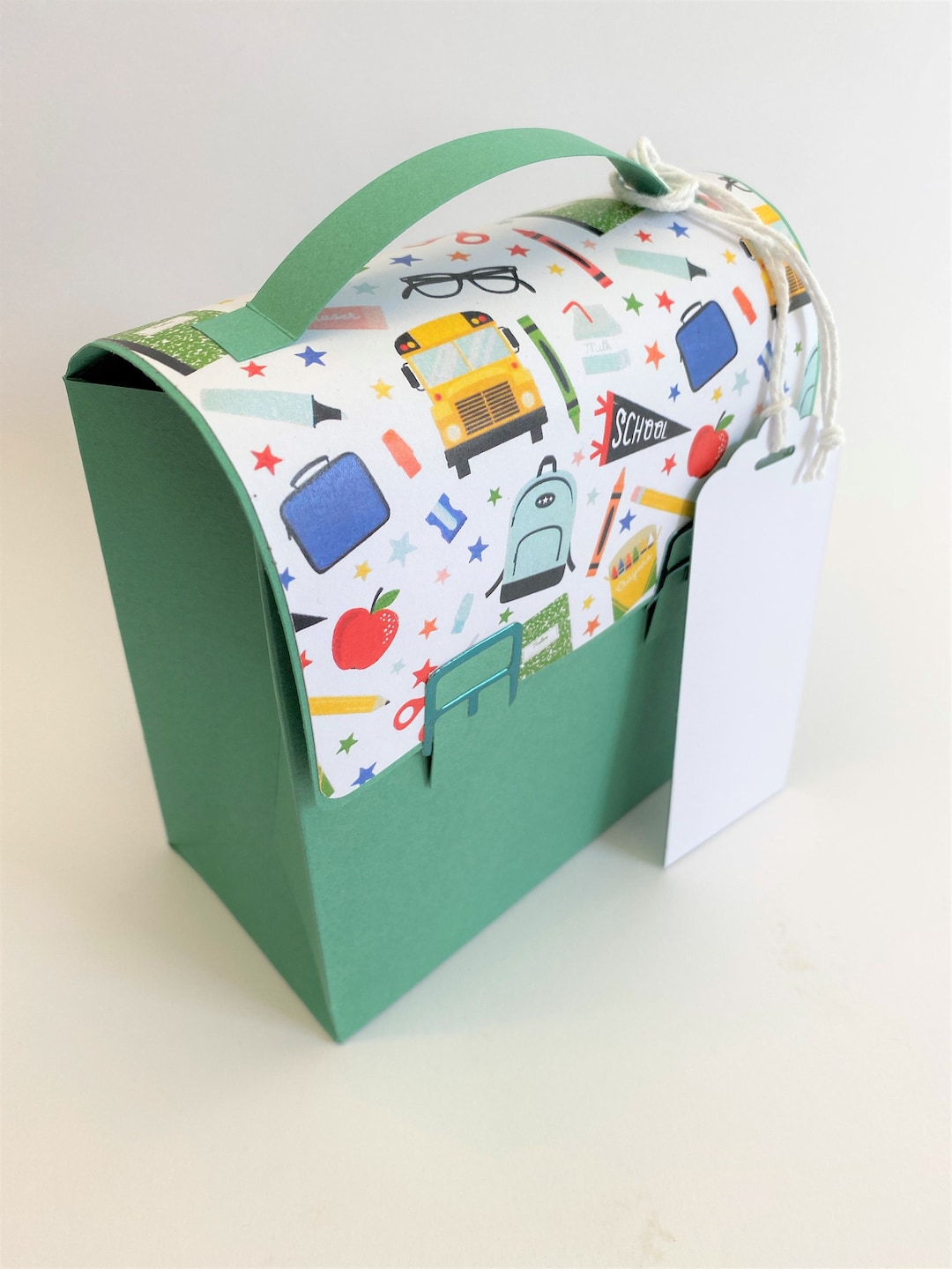 Cartable, cartable en carton pour l'école, élégant et fabriqué à la ...