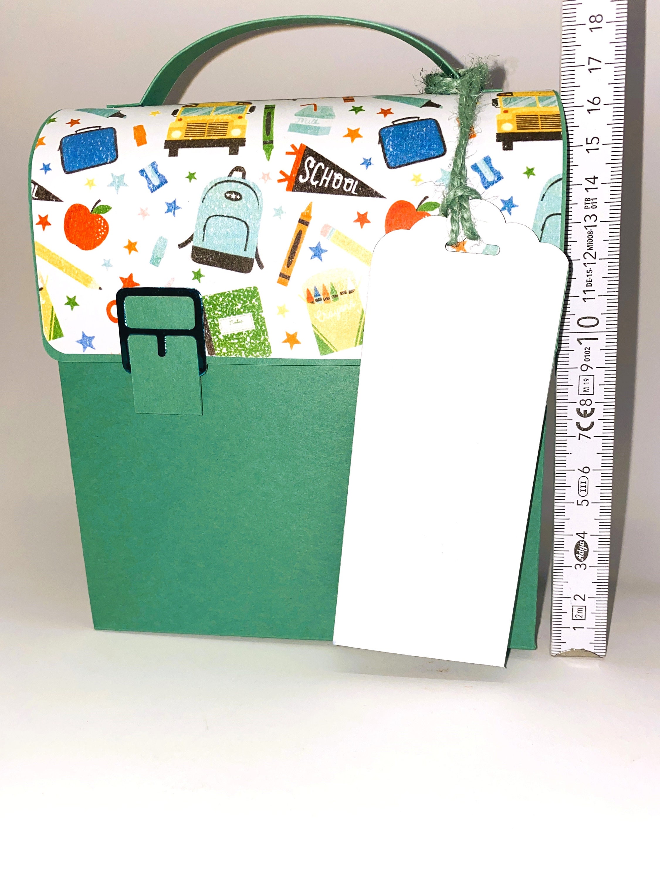 Cartable, cartable en carton pour l'inscription scolaire, élégant et ...