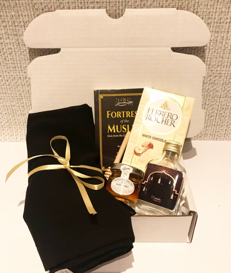 Luxury Hijab Hamper Islamic Mum Daughter Sister Friend Eid Wife Gift ...