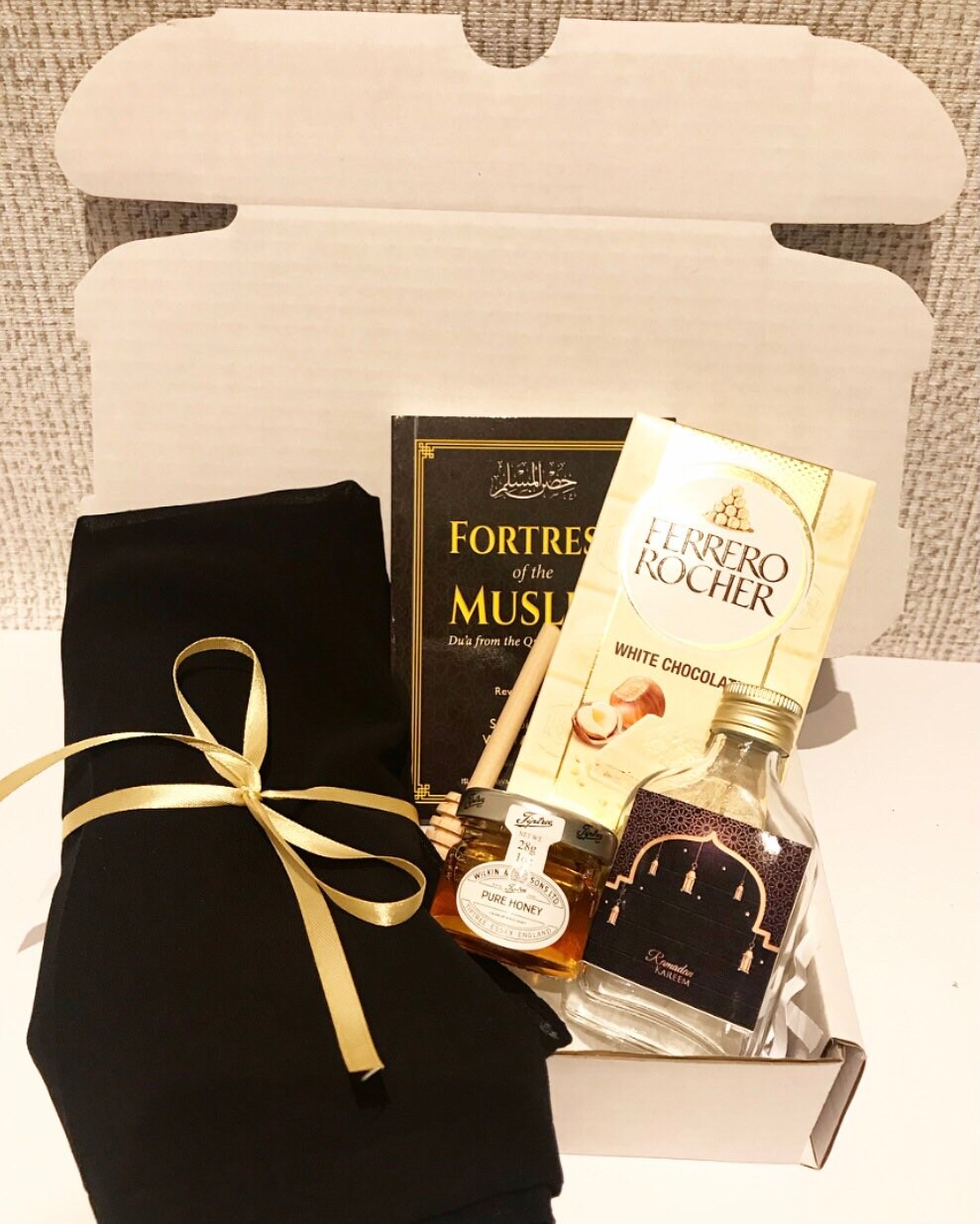 Luxury Hijab Hamper Islamic Mum Daughter Sister Friend Eid Wife Gift ...