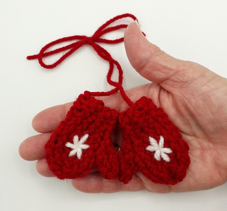 Hand Knitted Tiny Mitten Christmas Ornaments 2 Sets, Red and Green ...