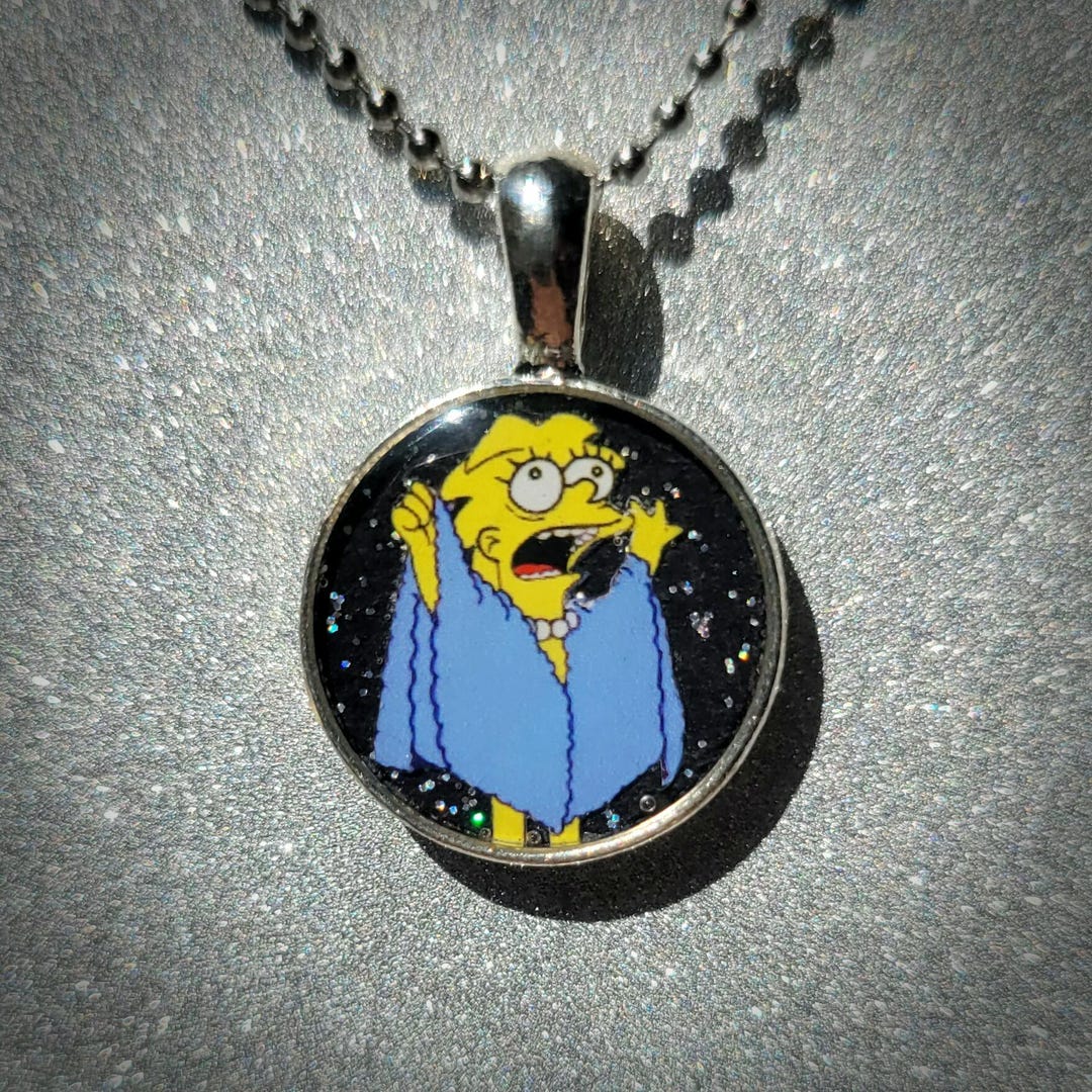 Lisa Simpson I Am the Lizard Queen Pendant Necklace - Etsy