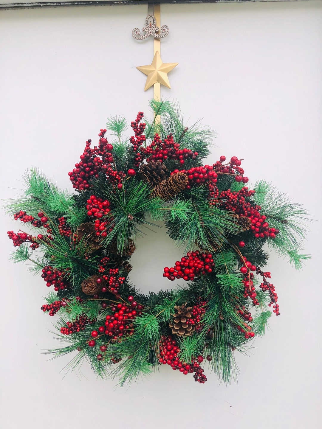 Beautiful Red Berry Wire Wreath - Etsy