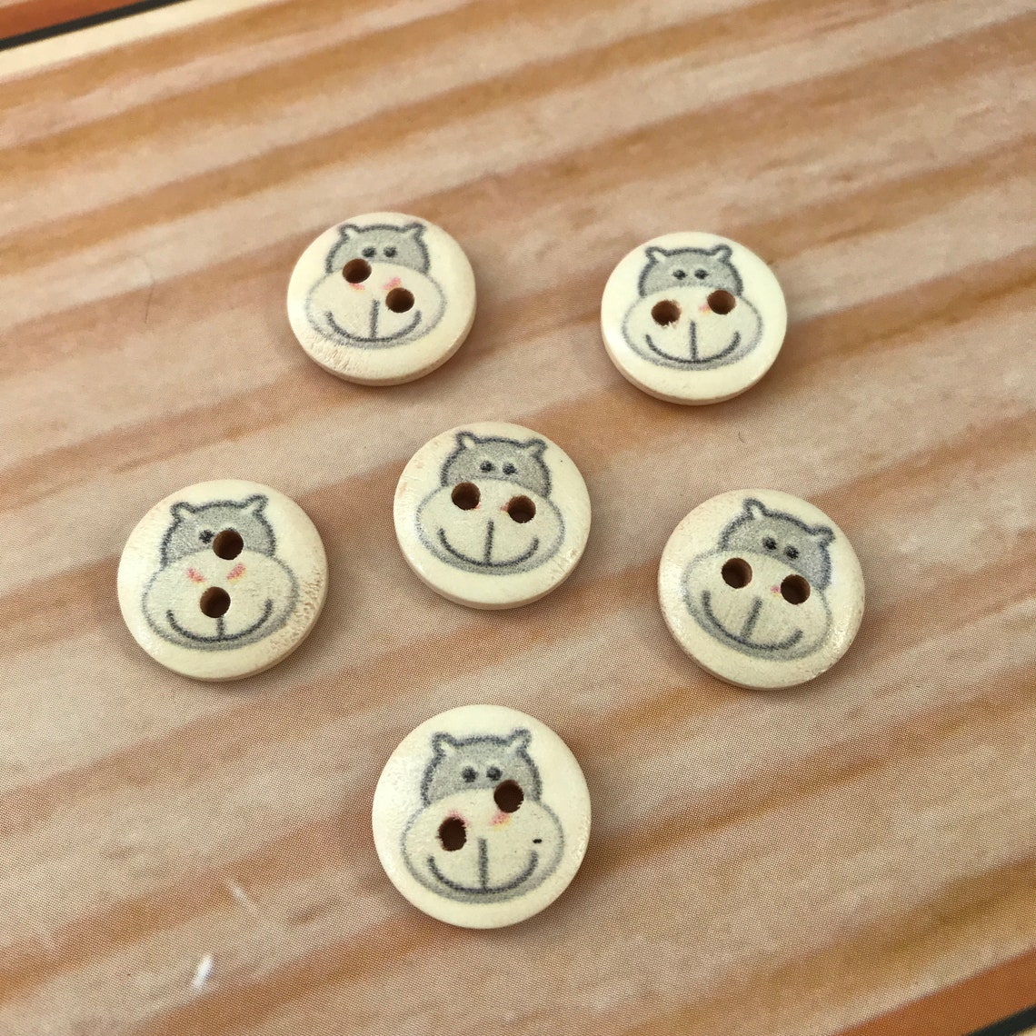 NATURAL WOOD ANIMAL Buttons 15mm Cute Buttons Baby Gift | Etsy