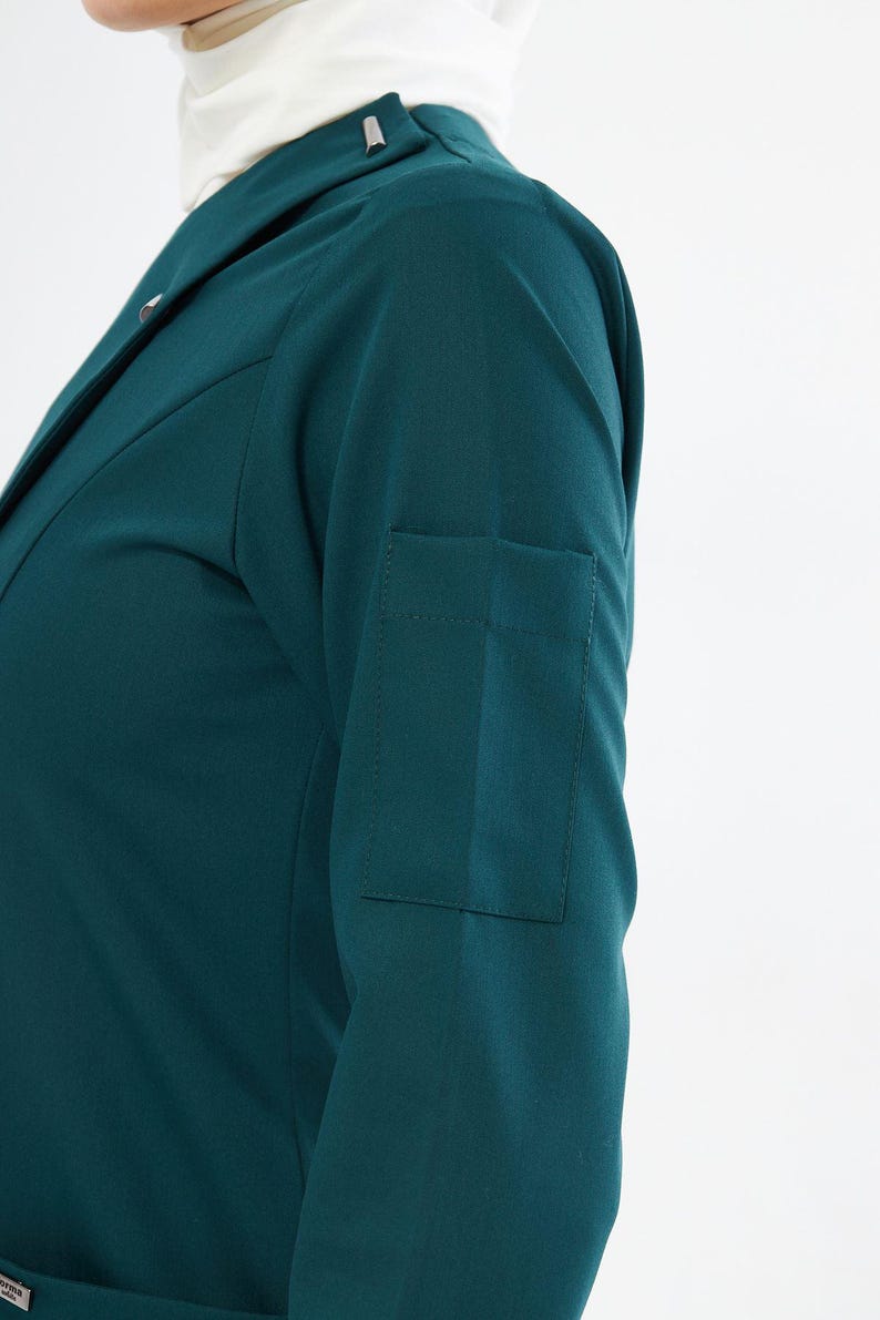Modest Scrub Set in Emerald Green - Hijab-friendly Medical Uniform for ...