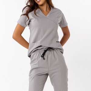 Comfortable Light Grey Scrub Set, Nurse Uniform,elasticated Doctor ...