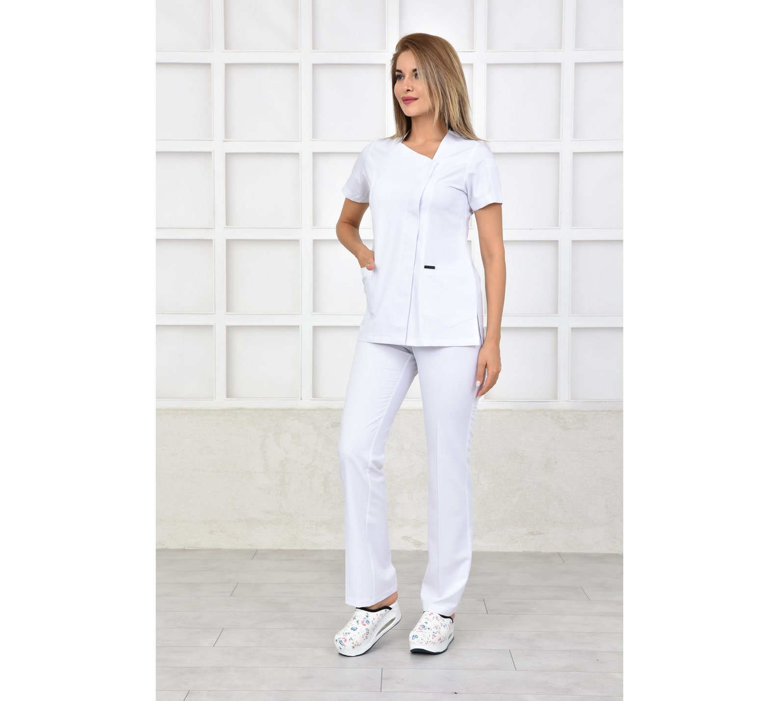 Personalized Embroidered Optic White Scrub for Medical - Etsy