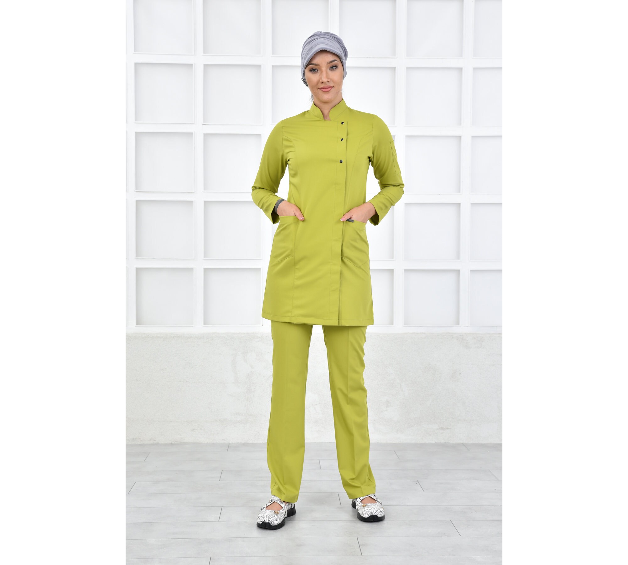 Comfortable Scrub Uniform, Olive Green Nurse Doctor Pharmacist Scrub ...