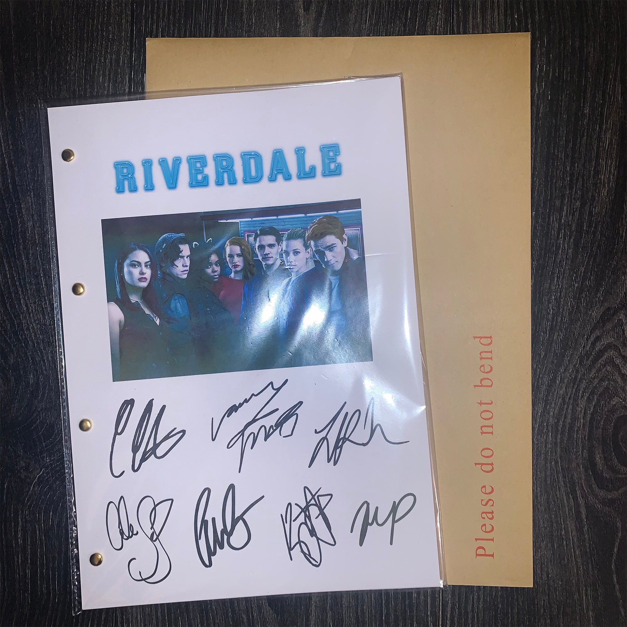 Riverdale Season 1 Episode 1 Netlfix Transcript / Script / Screenplay ...