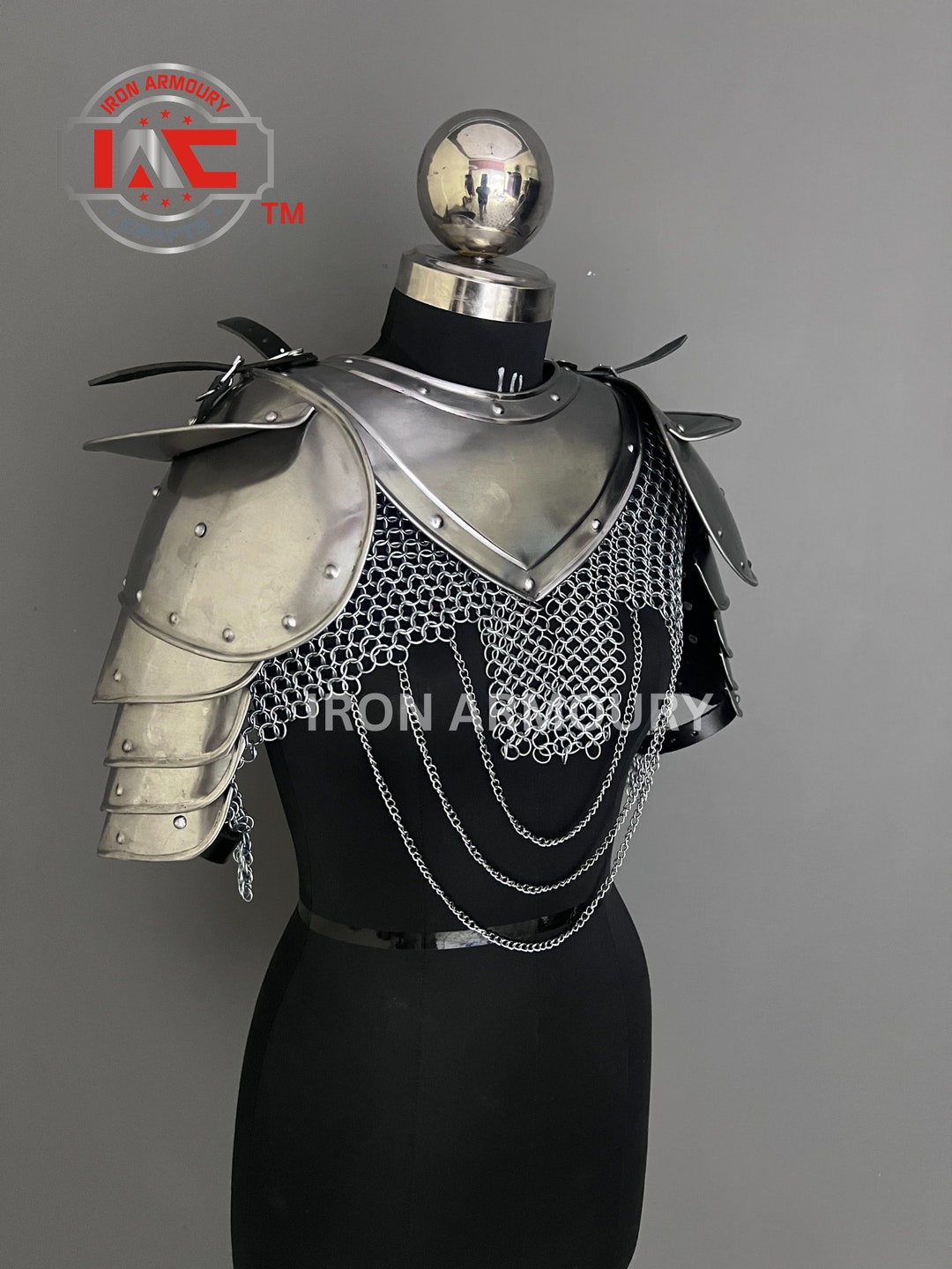 Knight Brave Female Armor, Gorget Pouldron Armor, Chaianmail Stylish ...