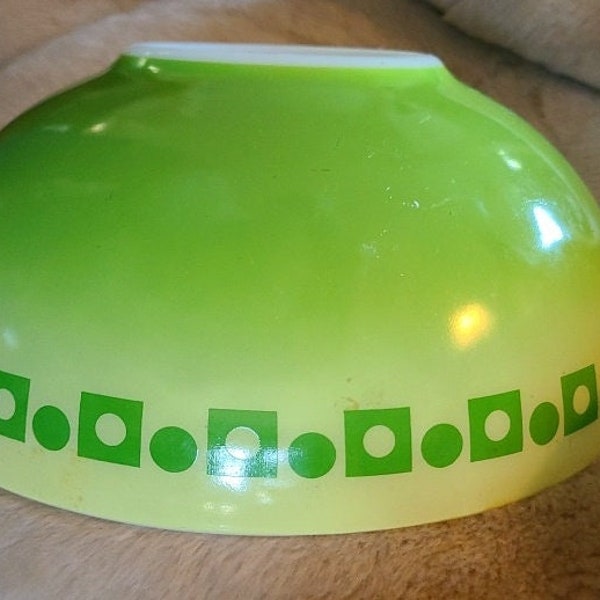 Pyrex Green Dot Bowl - Etsy